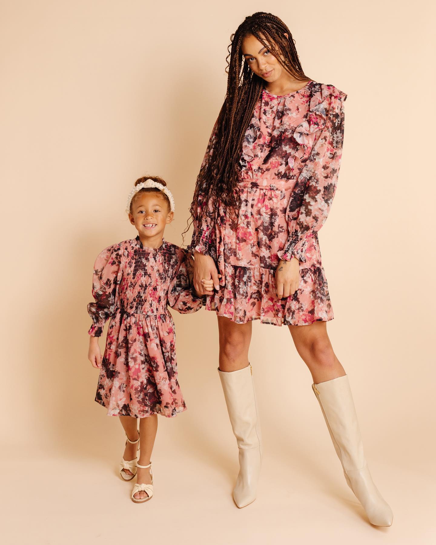 35+ Cute Matching Thanksgiving Outfits for Mommy and Me Twinning - Life ...