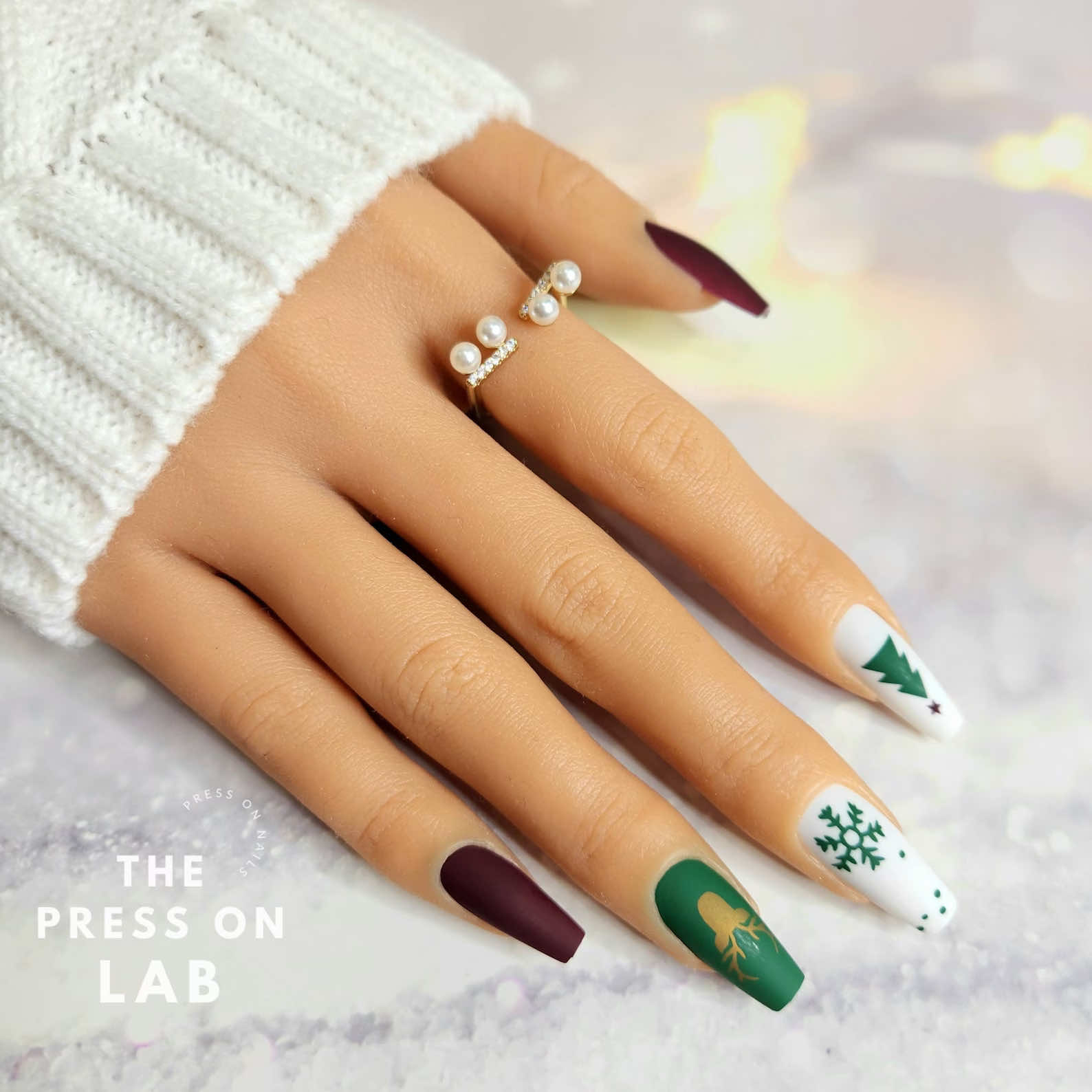 50+ Festive Christmas Nail Ideas - Life with Mar