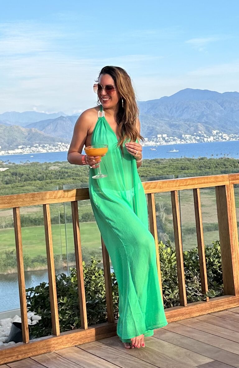 What to Wear to a Pool Party: 20 Chic Outfit Ideas - Life with Mar