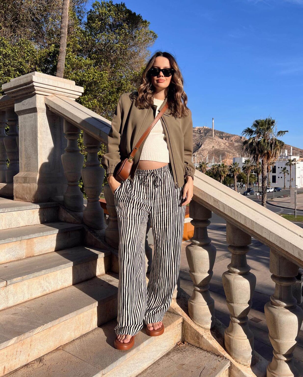 What to Wear with Linen Pants: 20+ Cute Outfit Ideas - Life with Mar