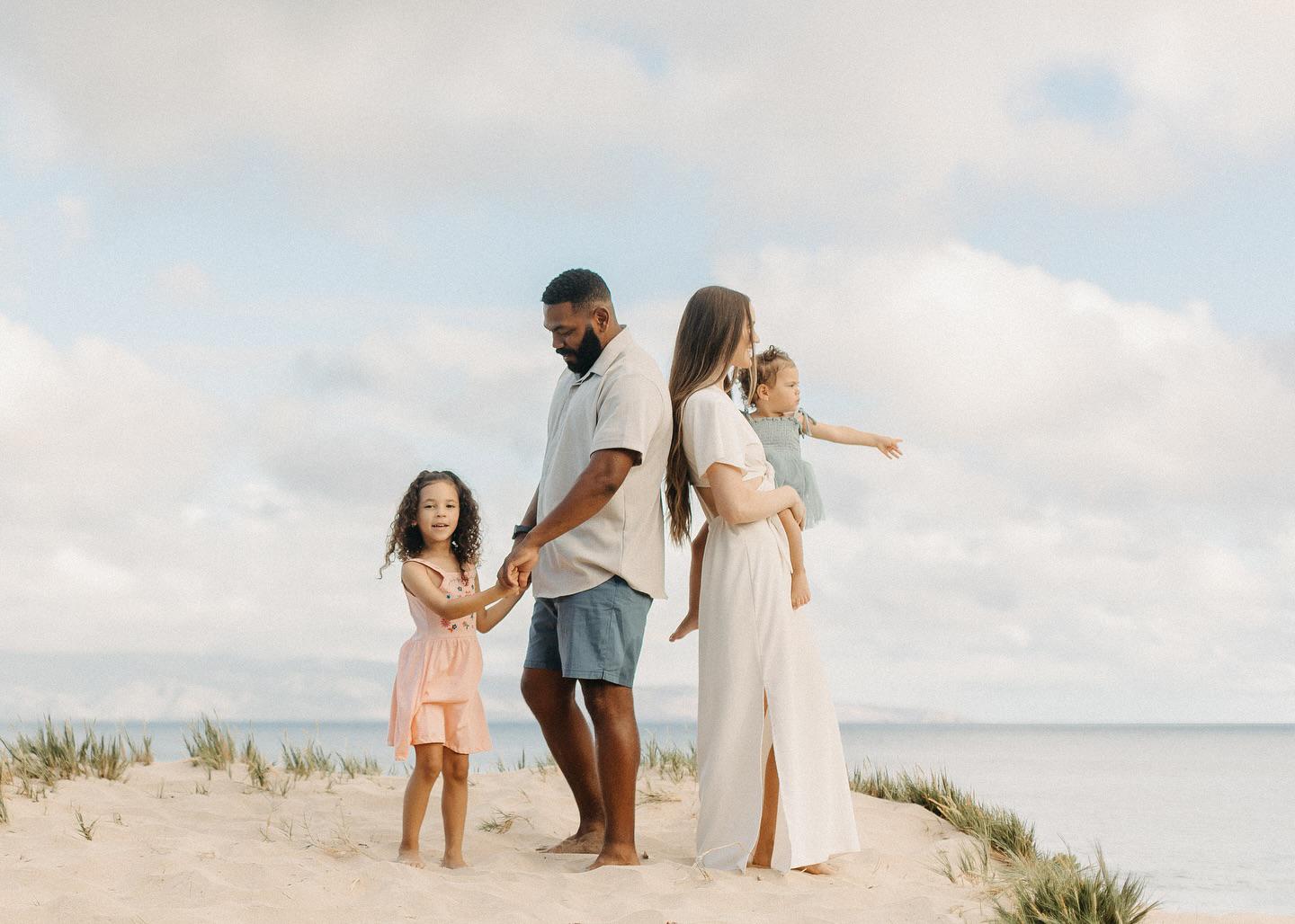 25+ Lovely Spring Family Photoshoot Ideas To Help You Plan Your Next ...